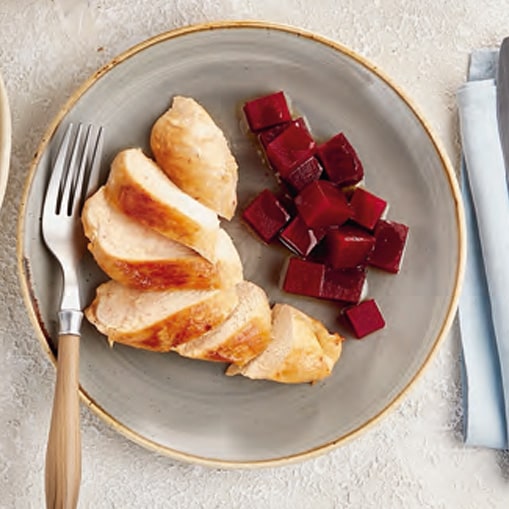 Pechuga de pollo a la plancha con remolacha cocida - EROSKI | EROSKI